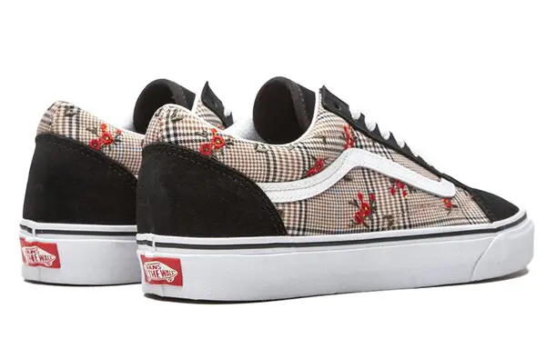 VANS Old Skool Embossed Floral Low Top Sneakers - Black/white/red