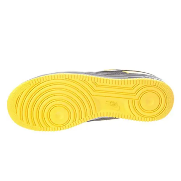 Nike X Undefeated X Livestrong Air Force 1 Low Supreme "livestrong