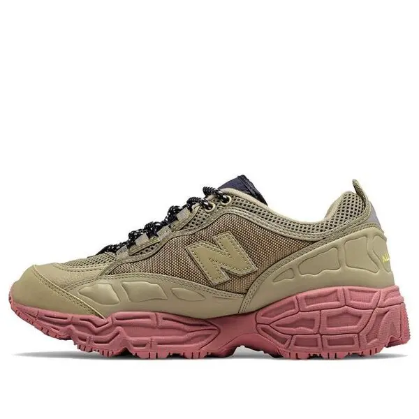 NEW BALANCE X Herschel Supply Co. 801 Sneakers - Red