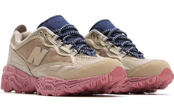 NEW BALANCE X Herschel Supply Co. 801 Sneakers - Red