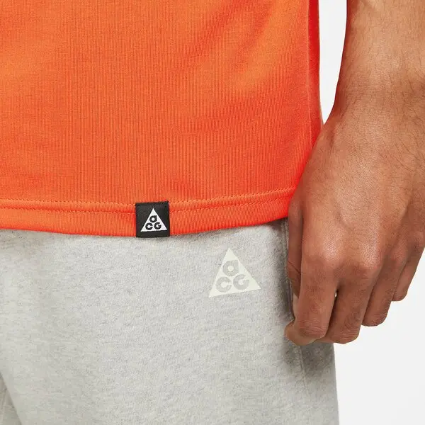 Nike Troll Tee" Graphic T-shirt
