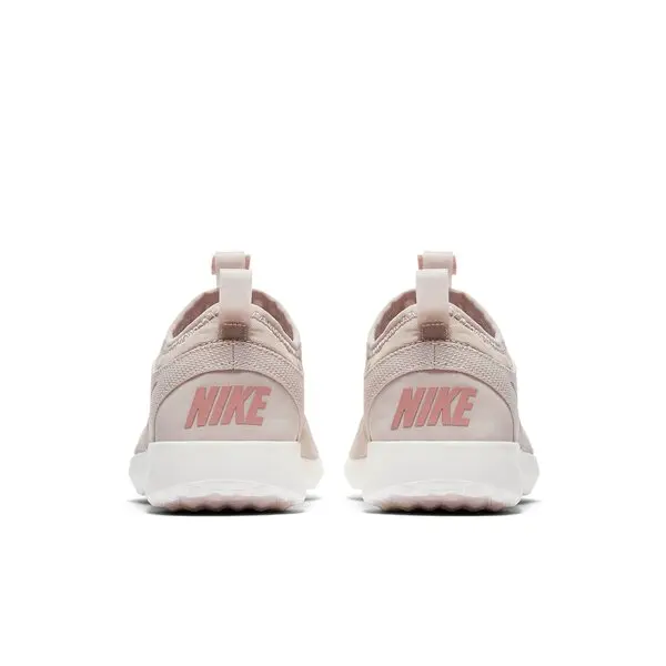 Nike Juvenate Low Top Sneakers - Pink/blue
