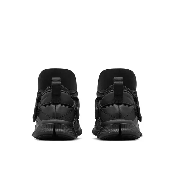 Nike Free Huarache Carnivore Sp Sneakers - Black