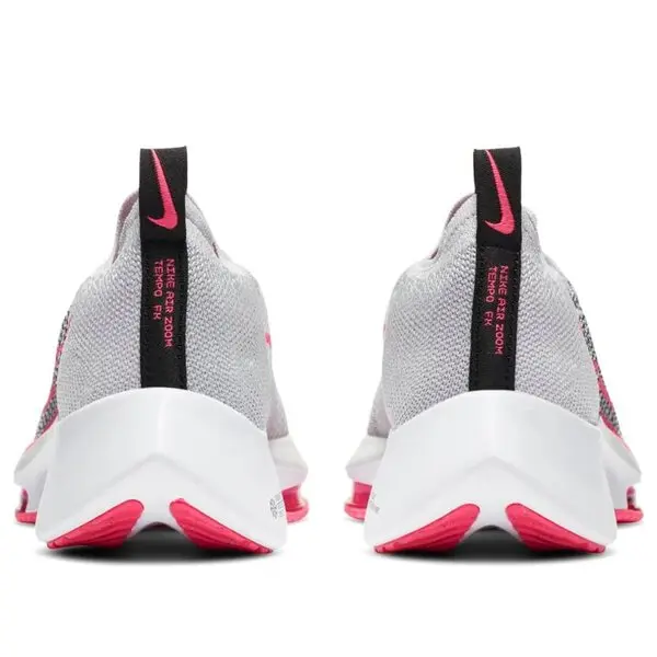 Nike Zoom Tempo Flyknit
