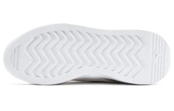 PUMA Aeon Play Sneakers