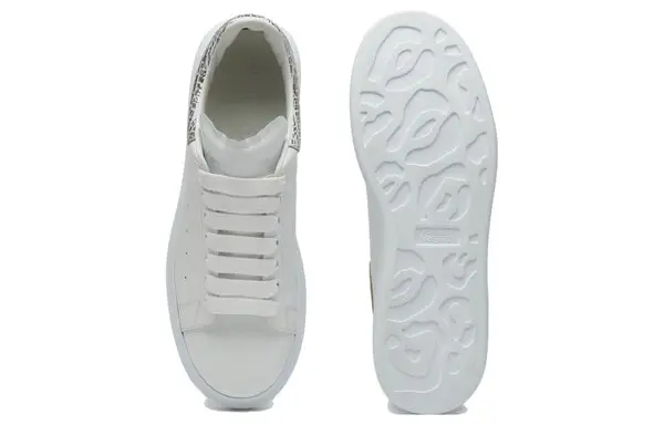 Alexander McQueen Oversized Sneakers - White/silver