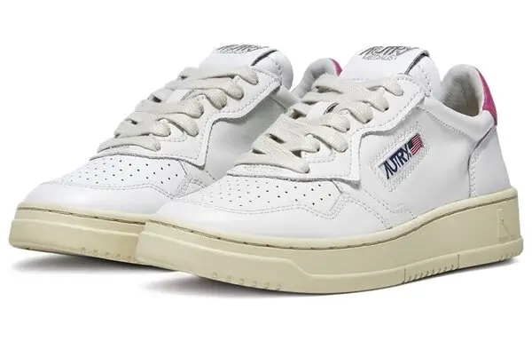 AUTRY Medalist Low Top Sneakers