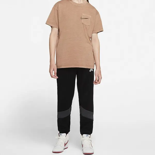 Nike Logo Pocket Skateboard Short Sleeve T-shirt
