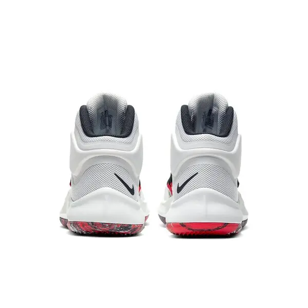 Nike Versitile 4 Mid-top Basketball Sneakers