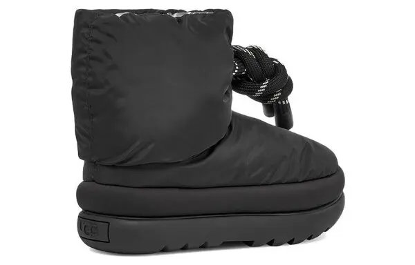 UGG Classic Maxi Short Boot