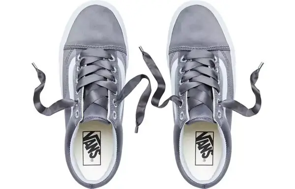 VANS Old Skool Satin Lux Sneakers - Blue/white
