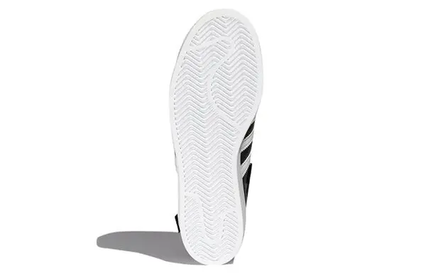 Adidas Originals Superstar Sneakers - Black/white/red