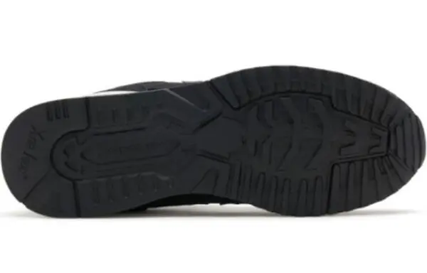 NEW BALANCE 570 D Sneakers - Black