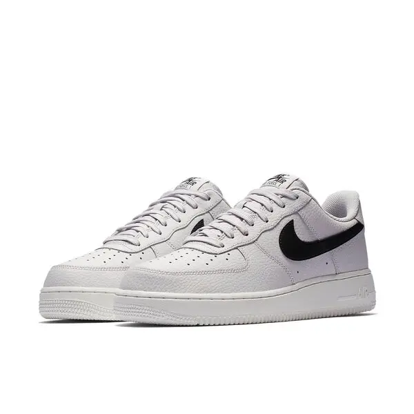 Nike Force 1 '07 Low Top Sneakers