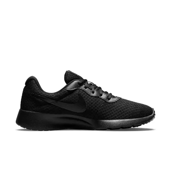 Nike Tanjun "triple " Sneakers - Black