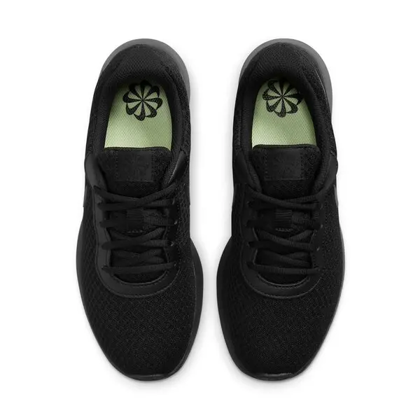 Nike Tanjun "triple " Sneakers - Black