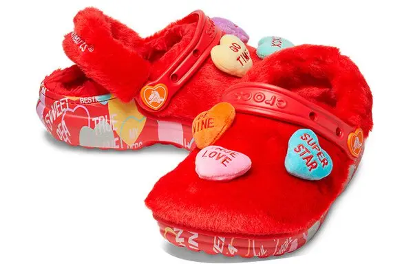 CROCS Sweethearts X Clog Classic Fur
