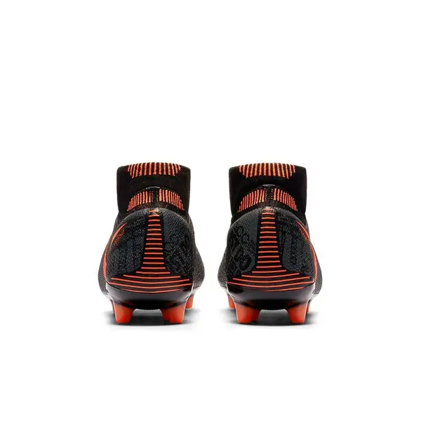Nike Phantom Vision Elite Soccer Cleats