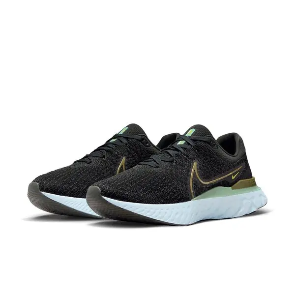 Nike React Infinity Run Flyknit 3 Low Top Sneakers