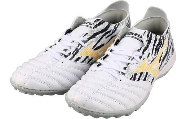 Mizuno Morelia Neo 3 Athletic Sneakers