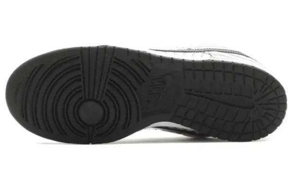 Nike Dunk Low Pro Sneakers