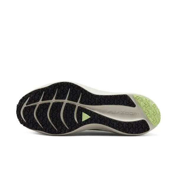 Nike Zoom Winflo Shield Sneakers