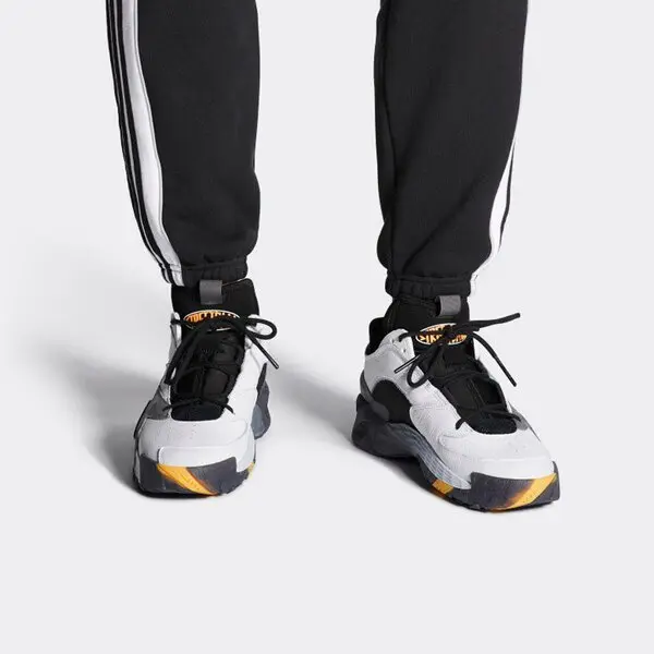 Adidas Streetball Sneakers