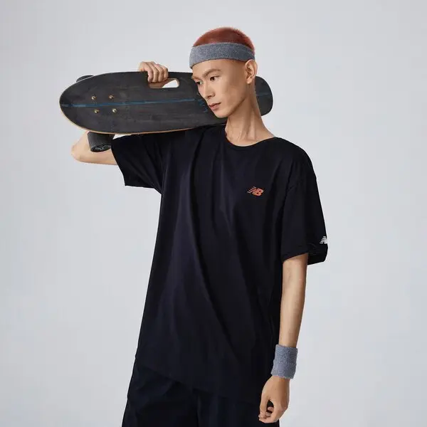 NEW BALANCE Graphic T-shirt - Black