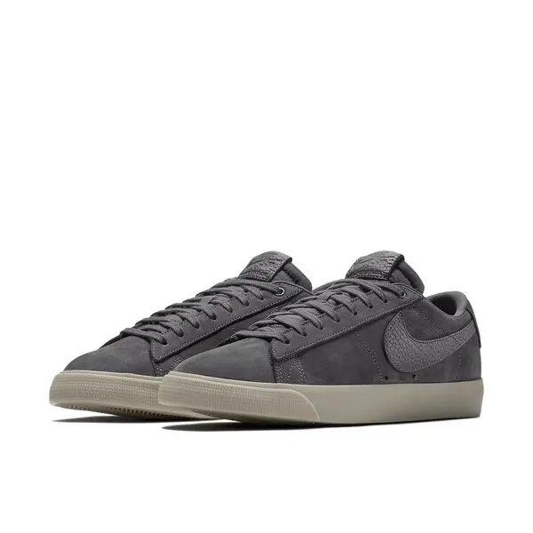 Nike Zoom Blazer Low Sb Sneakers