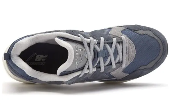 NEW BALANCE Shoes - /white/gray