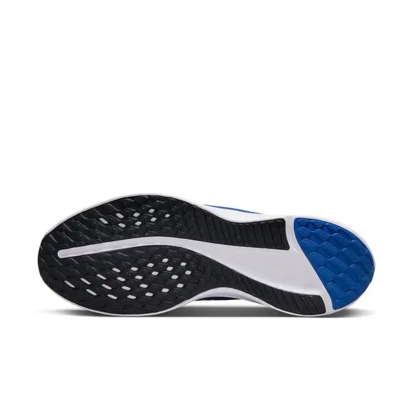 Nike Quest 5 Low Top Sneakers - Blue/white