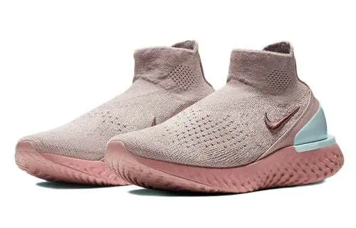 Nike Rise React Flyknit - Pink