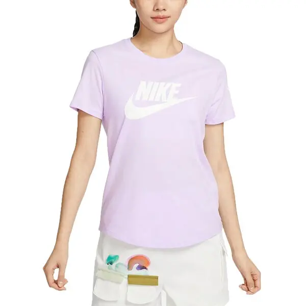 Nike Essentials Logo T-shirt