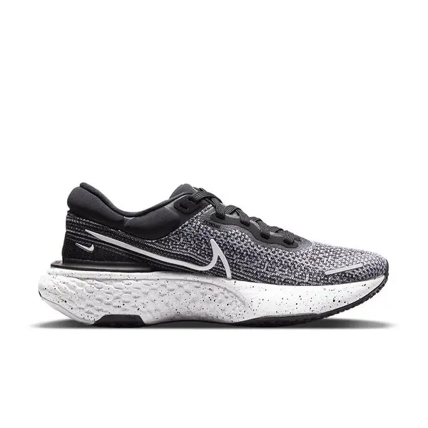 Nike Zoomx Invincible Run Flyknit Athletic Sneakers