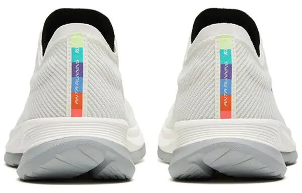 ANTA Hydrogen Run 5 Sneakers - White/black/grey