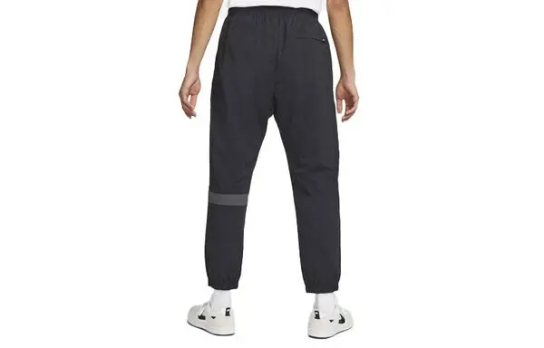 Nike Essentials Joggers - Black