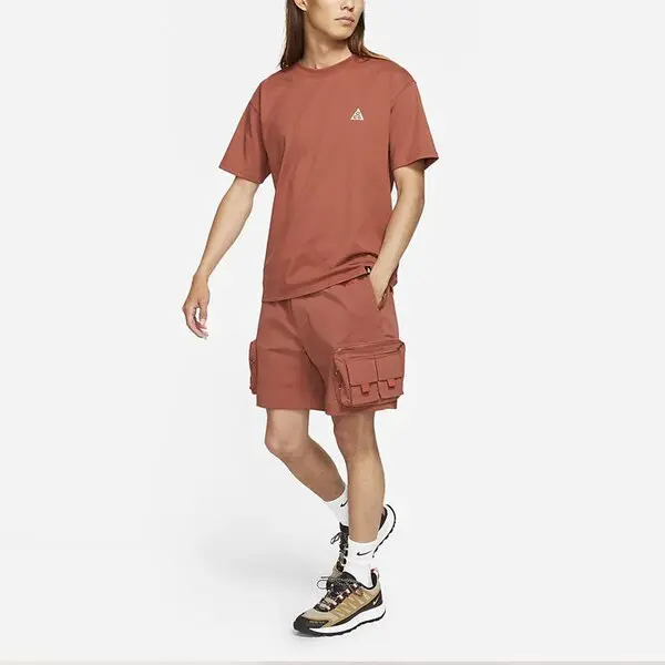 Nike Embroidered Logo Waterproof Multiple Pockets Cargo Shorts
