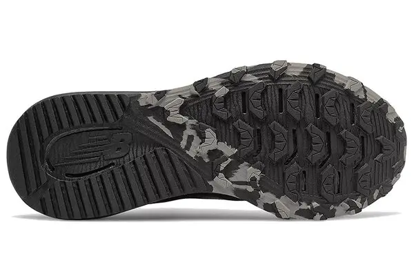 NEW BALANCE Nitrel V4 Trail Running Shoe - Black/gray