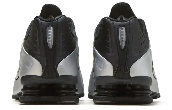 Nike Shox R4 Athletic Sneakers - Black/silver