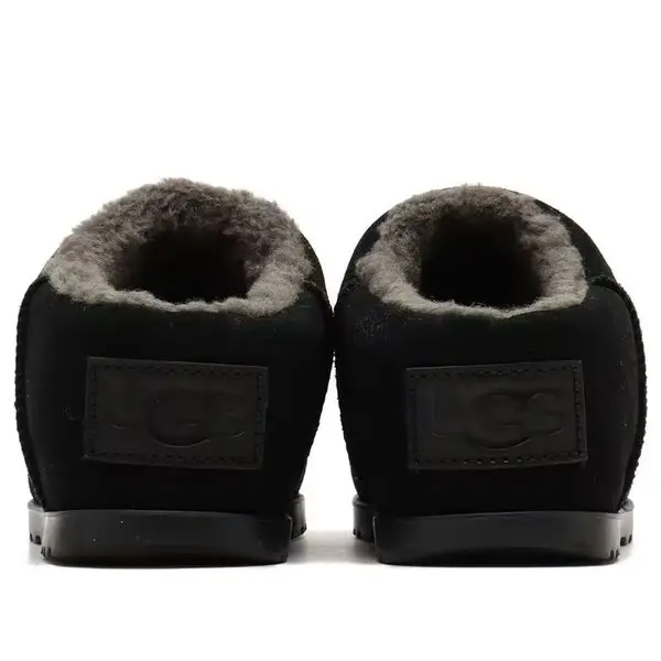 UGG Pumped Slides