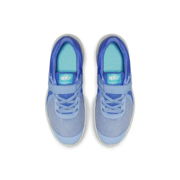 Nike Revolution 4 Sneakers