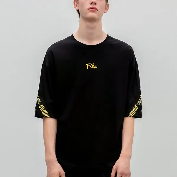 FILA Loose Short Sleeve Graphic T-shirt