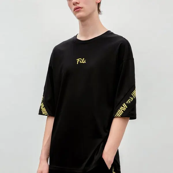 FILA Loose Short Sleeve Graphic T-shirt