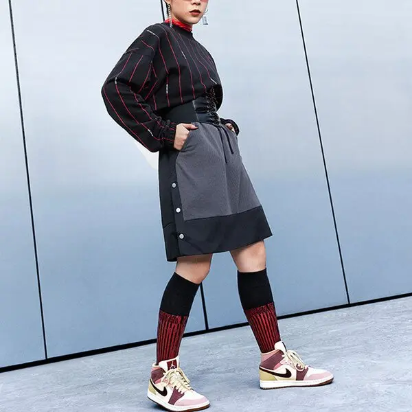 JORDAN Vertical Stripe Pullover