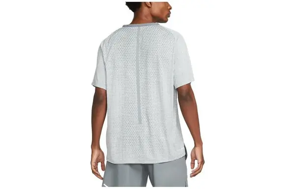 Nike Tech Knit Ultra Short-sleeve T-shirt - Silver