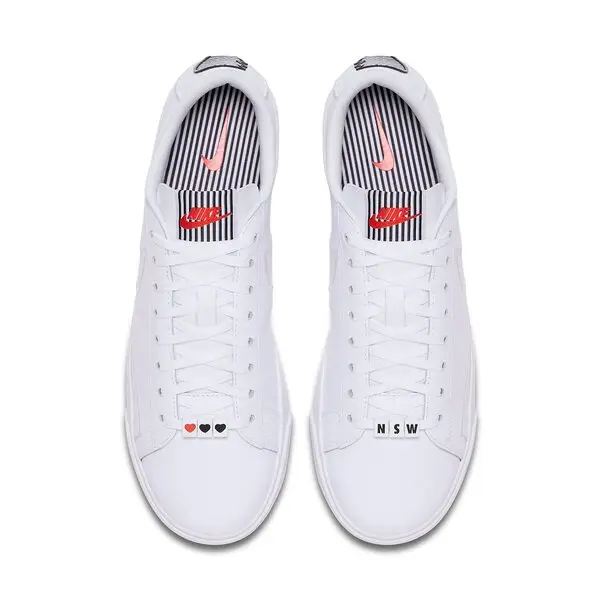 Nike Blazer Low Se Lx "broken Hearted" Sneakers - White/black