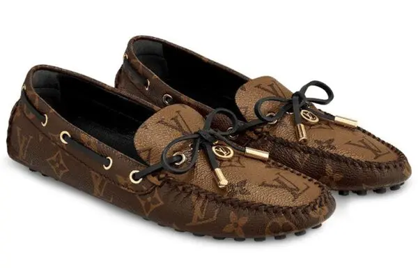LOUIS VUITTON Gloria Flat Loafers