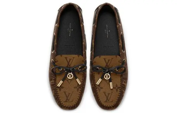 LOUIS VUITTON Gloria Flat Loafers