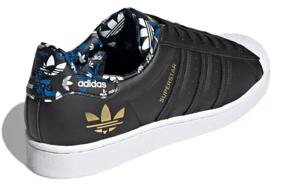 Adidas Superstar Sneakers