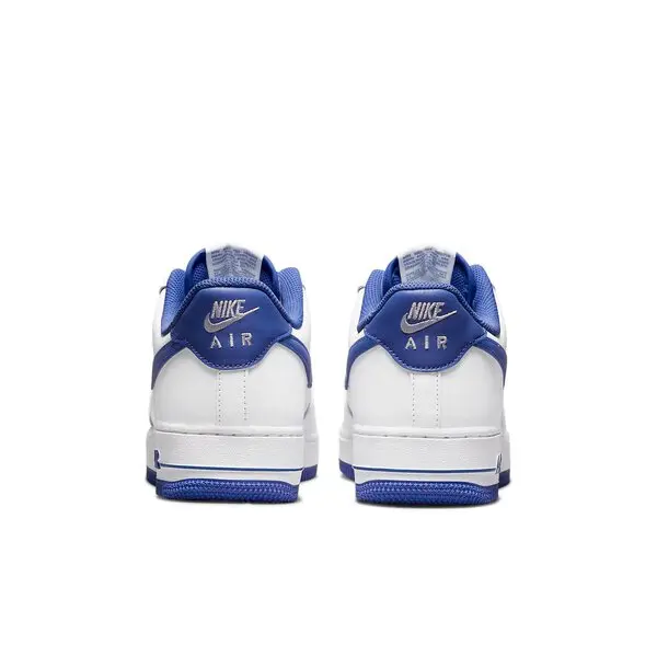 Nike Force 1 '07 Sneakers